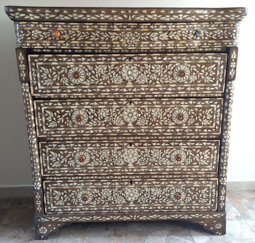 Syrian mother-of-pearl inlaid four drawers - Artiquea